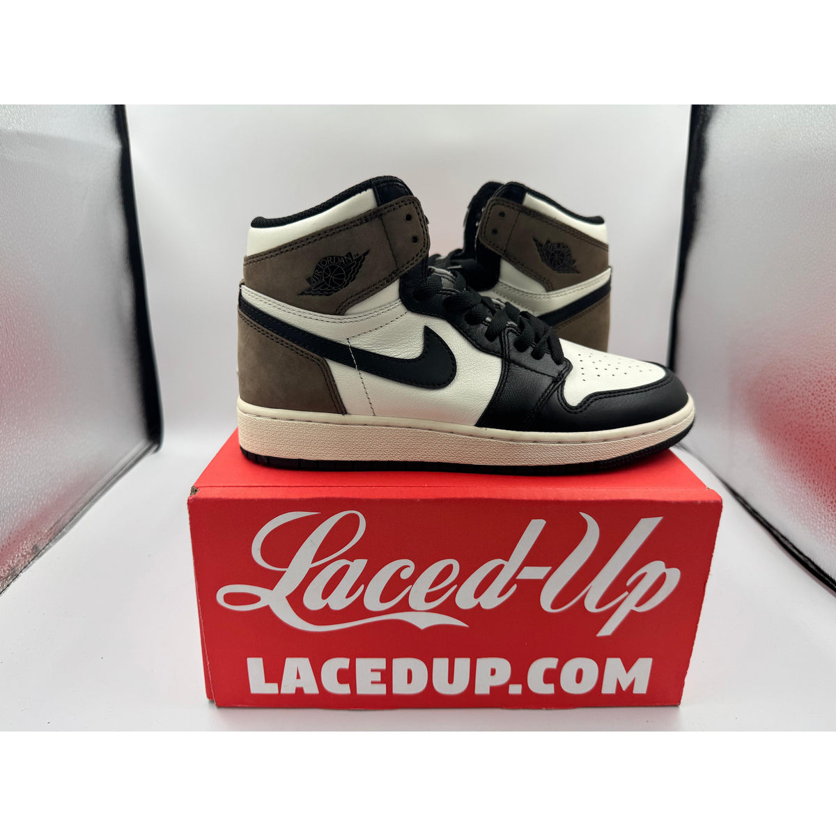 PRE OWNED Air Jordan Retro 1 "Dark Mocha" (Replacement Box) (GS) Condi ...